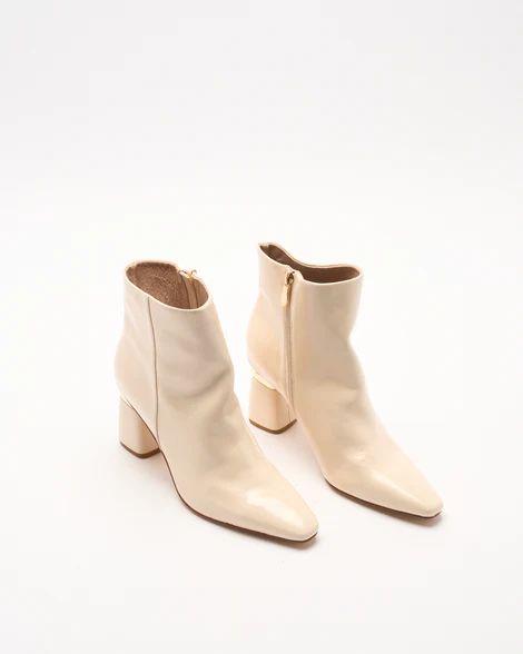 Walnut - Samara Boot - Vanilla – Clover and Co